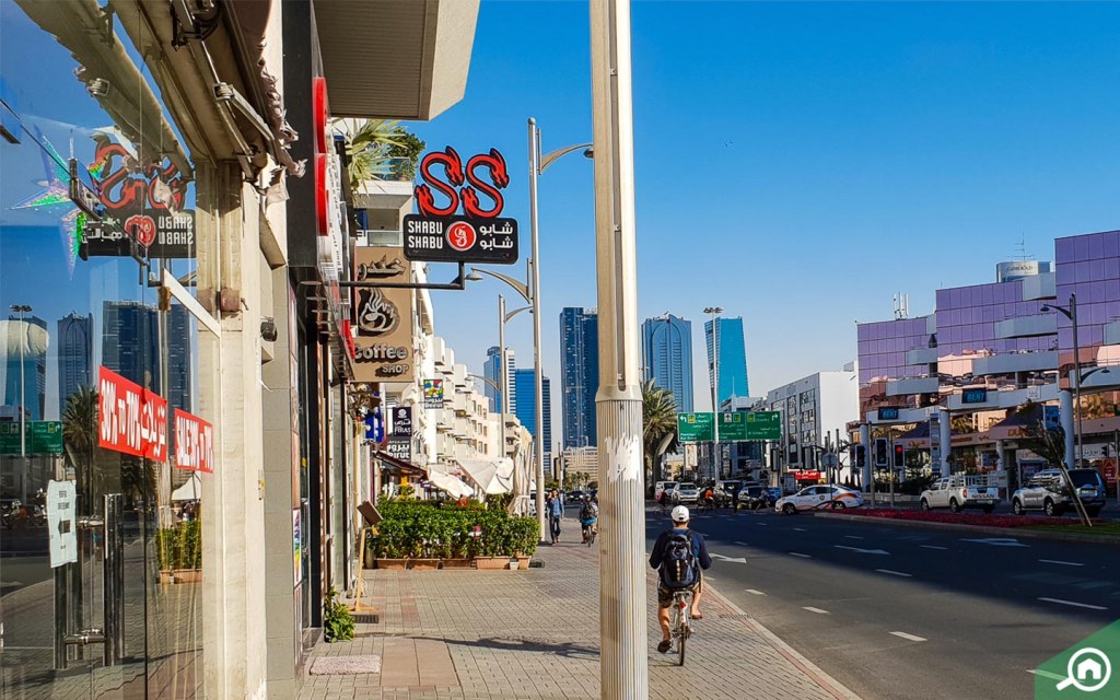 Living in Al Satwa: The Advantages and Disadvantages - MyBayut