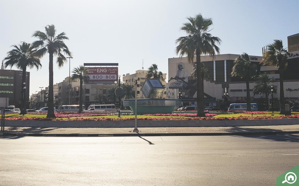 Living in Al Satwa: The Advantages and Disadvantages - MyBayut