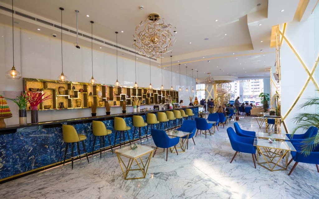 Best Bars in Ajman: Zanzi Bar, Pool Bar & More - MyBayut