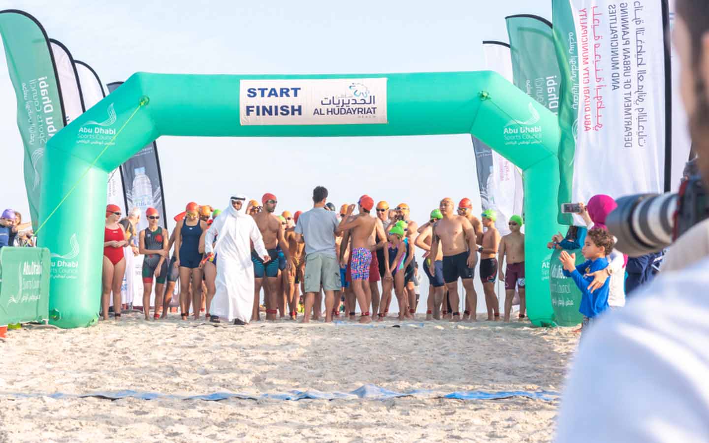 Jogging tracks in Abu Dhabi: Abu Dhabi Corniche, Yas Marina Circuit ...