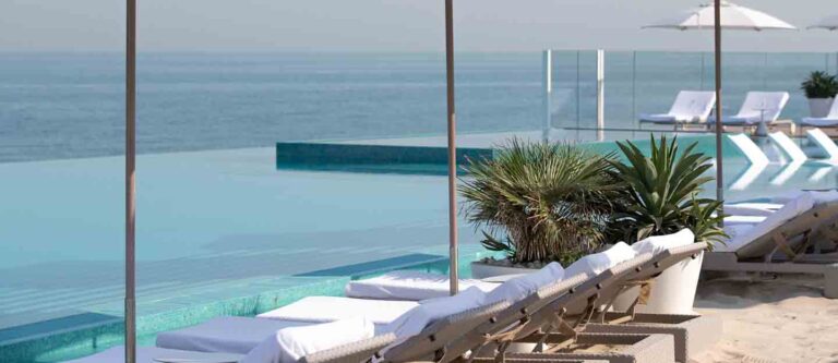 Best Infinity Pools in Dubai: Aura Skypool, The Lagoon & More - MyBayut