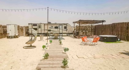 كرفان الزوراء : أحد أفضل أماكن التخييم على شاطئ عجمان! | ماي بيوت