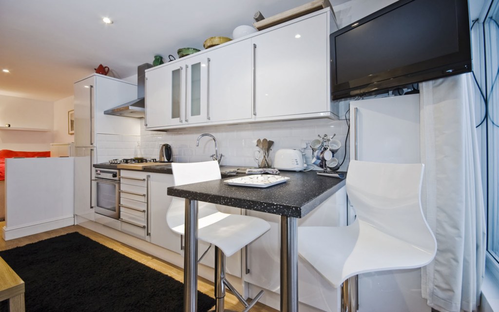 Open Kitchen vs Closed Kitchen: Pros & Cons of Each - MyBayut