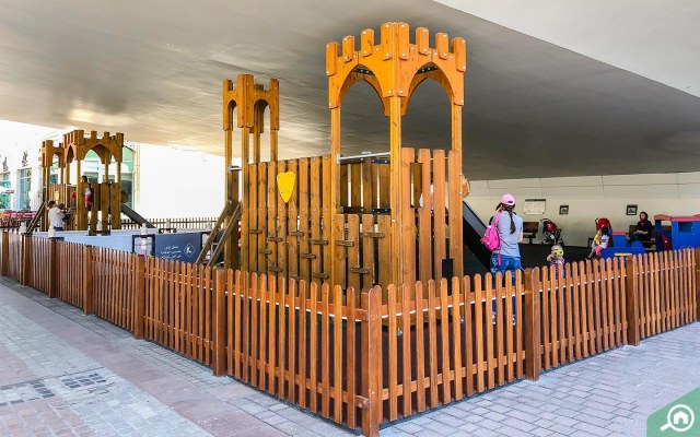 Guide to Dubai Marina Walk: Restaurants, Shops, Location & More - MyBayut