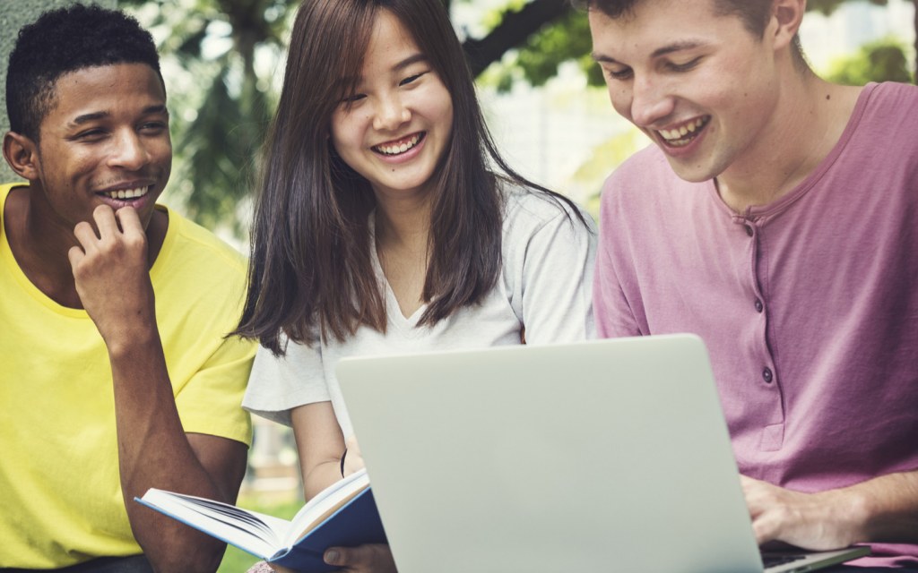 6 Reasons Why You Should Study in the UAE! - MyBayut