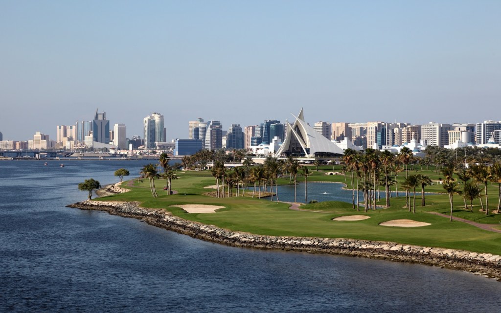 Top 8 Golf Courses in Dubai: Emirates Golf Club, The ELS & More - MyBayut