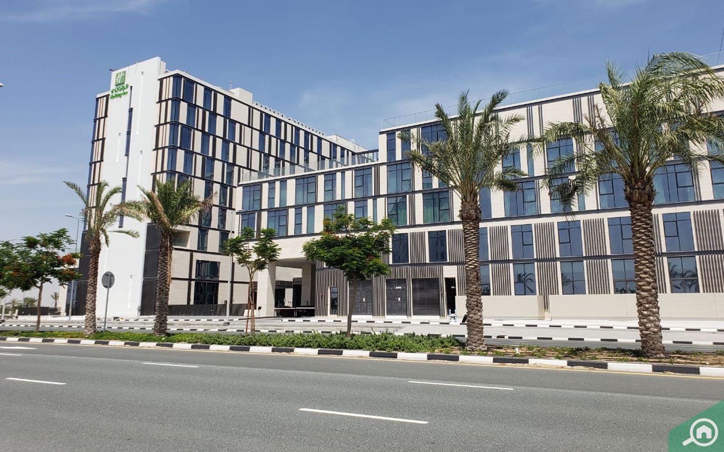 Your Ultimate Guide to Holiday Inn Hotels in Dubai - MyBayut