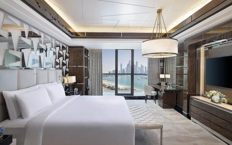 Hotel Guide - Hilton Dubai Palm Jumeirah - MyBayut
