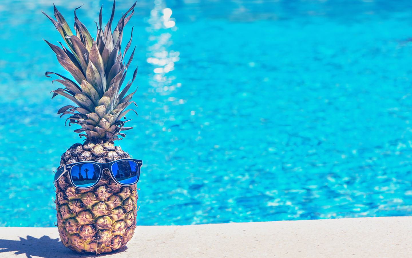 How to Host a Pool Party in Dubai: The Ultimate Checklist - MyBayut