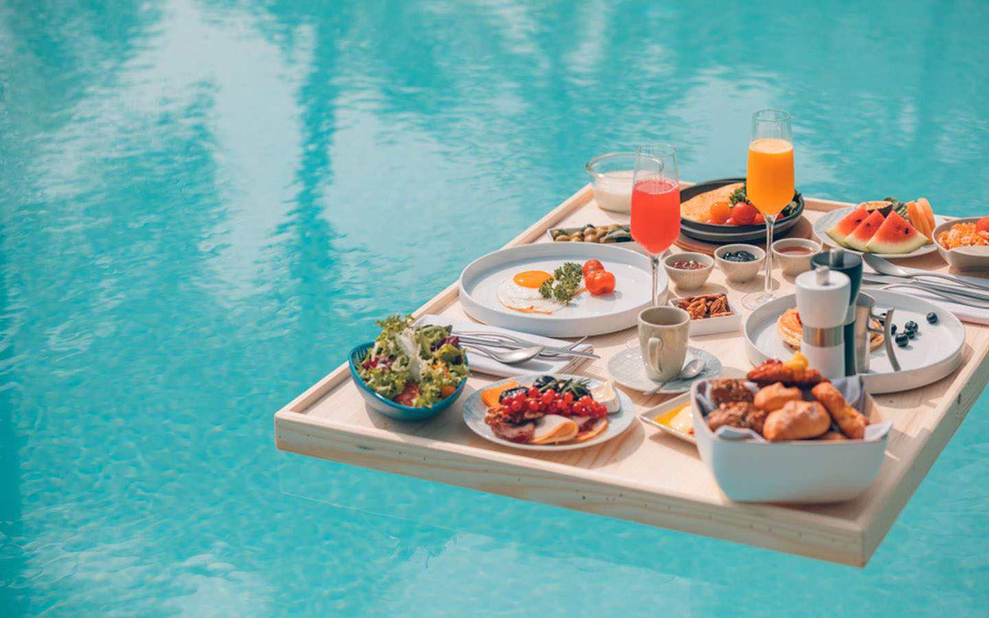 How to Host a Pool Party in Dubai: Venues, Decorations & More - MyBayut