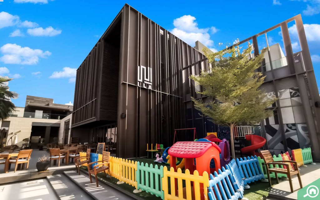 Best Restaurants in Al Seef: Doors, Bateaux, Kona Grill & More - MyBayut