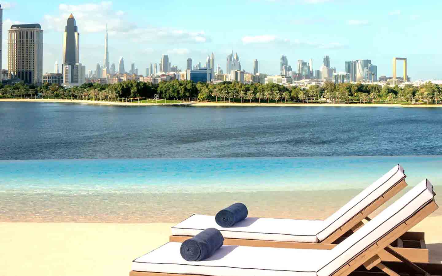Best Infinity Pools in Dubai: Aura Skypool, The Lagoon & More - MyBayut