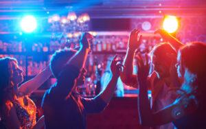 How to Meet People and Make Friends in Dubai - MyBayut