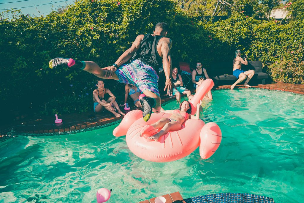 How to Host the Perfect Pool Party in Dubai - A checklist by Bayut