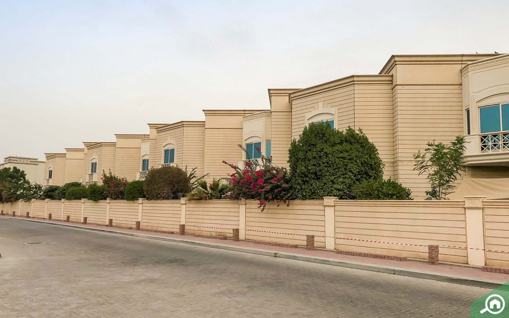 Pros & Cons of Living in Villa Compounds in Dubai - MyBayut