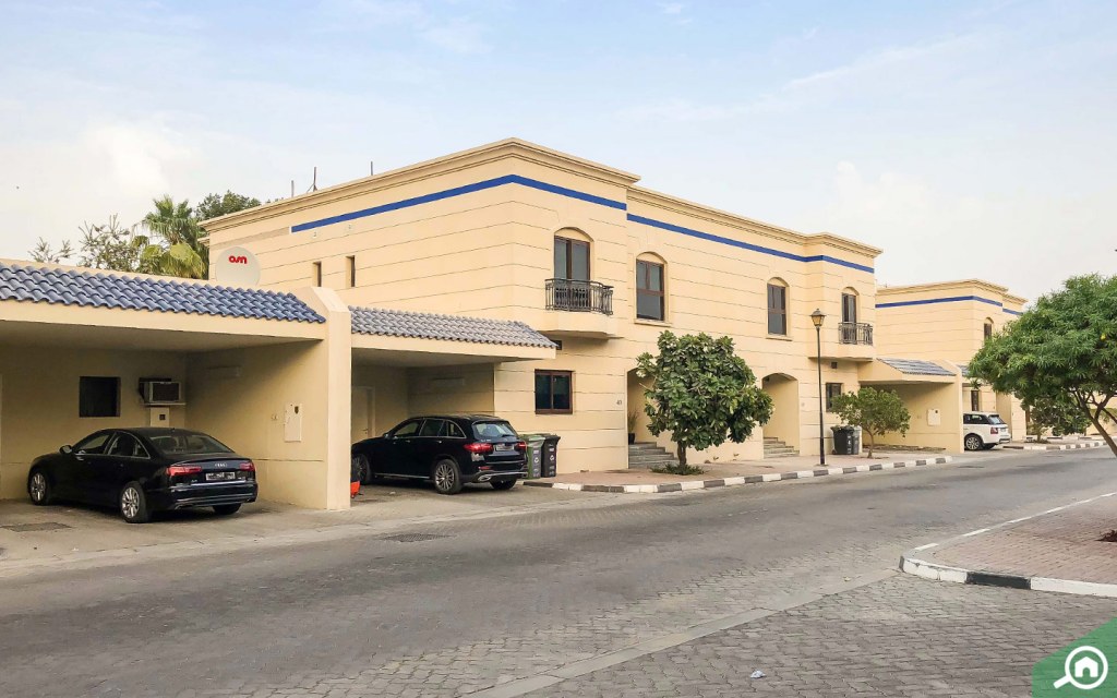 Pros & Cons of Living in Villa Compounds in Dubai - MyBayut
