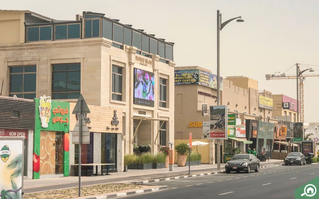 Pros & Cons of Living in Villa Compounds in Dubai - MyBayut