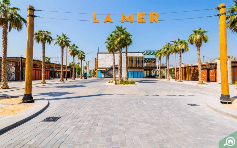 All You Need to Know About La Mer Beach Dubai - MyBayut