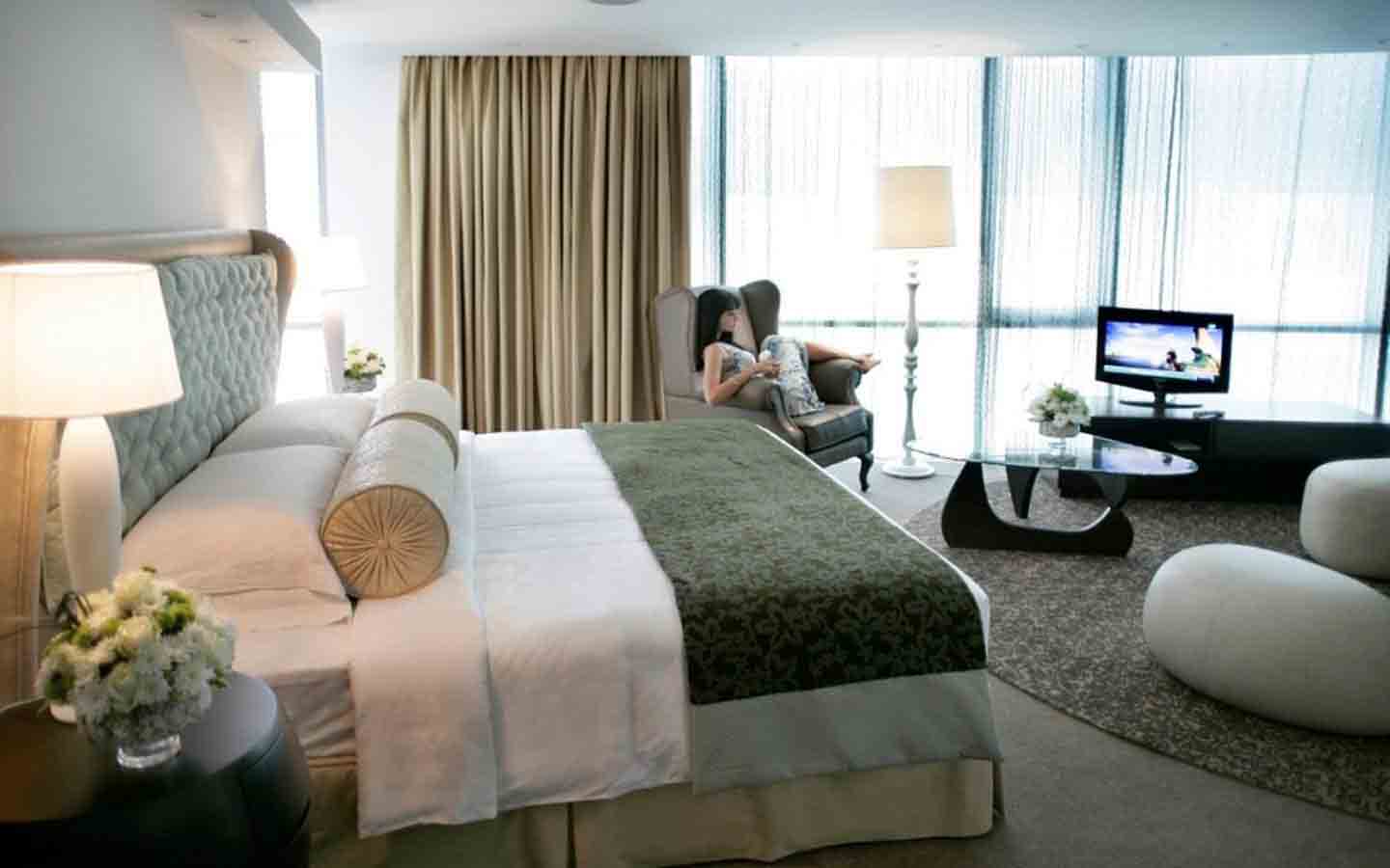 Rotana Hotels in Dubai: Amwaj Rotana, Towers Rotana & More - MyBayut