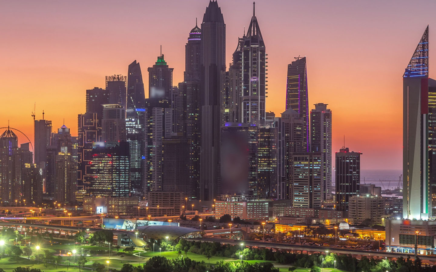 كيف تم بناء دبي وأبراجها الضخمة بهذه السرعة والدقة العالية؟ | ماي بيوت