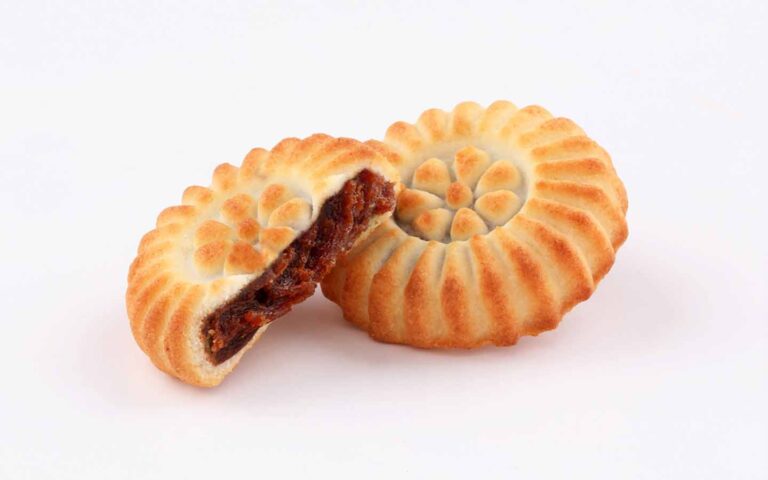 Popular Arabic Sweets & Desserts: Kunfa, Baklawa & More - MyBayut