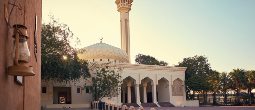 المسجد الكبير في دبي - تحفة معمارية وتاريخية مميزة في بر دبي | ماي بيوت