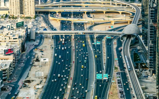 Driving in Dubai: The Dos, The Don'ts, Rules & Safety Tips - MyBayut