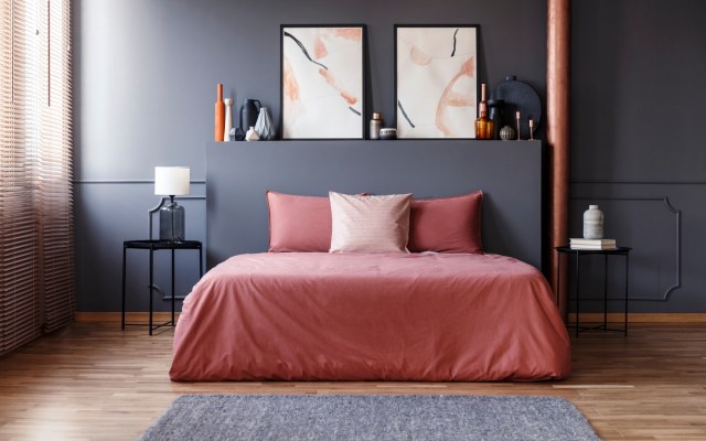 6 Tips on How to Organise a Bedside Table - MyBayut