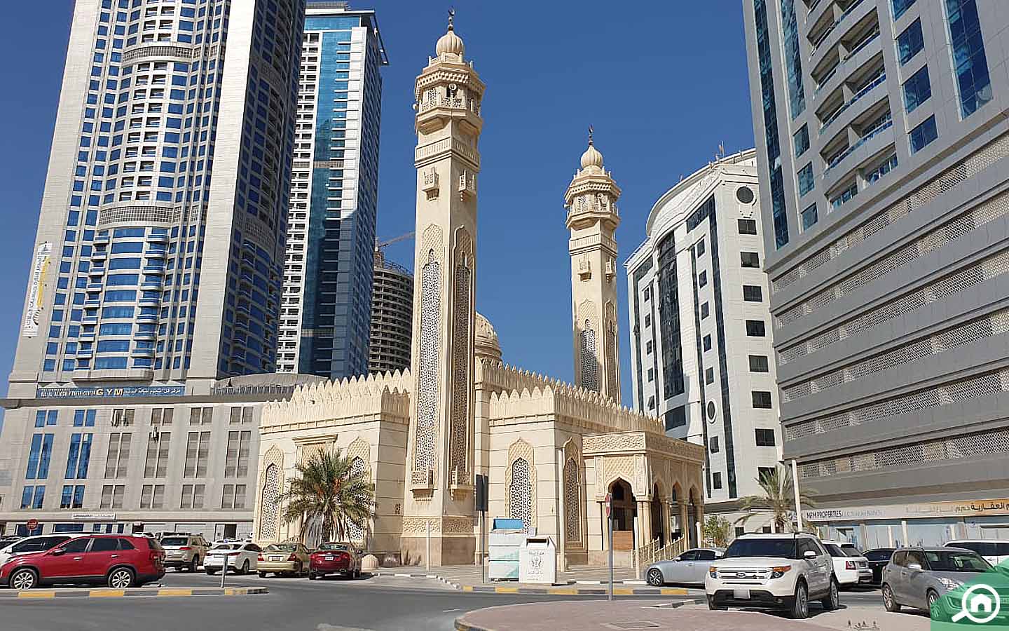 Pros and Cons of Living in Al Khan, Sharjah - MyBayut