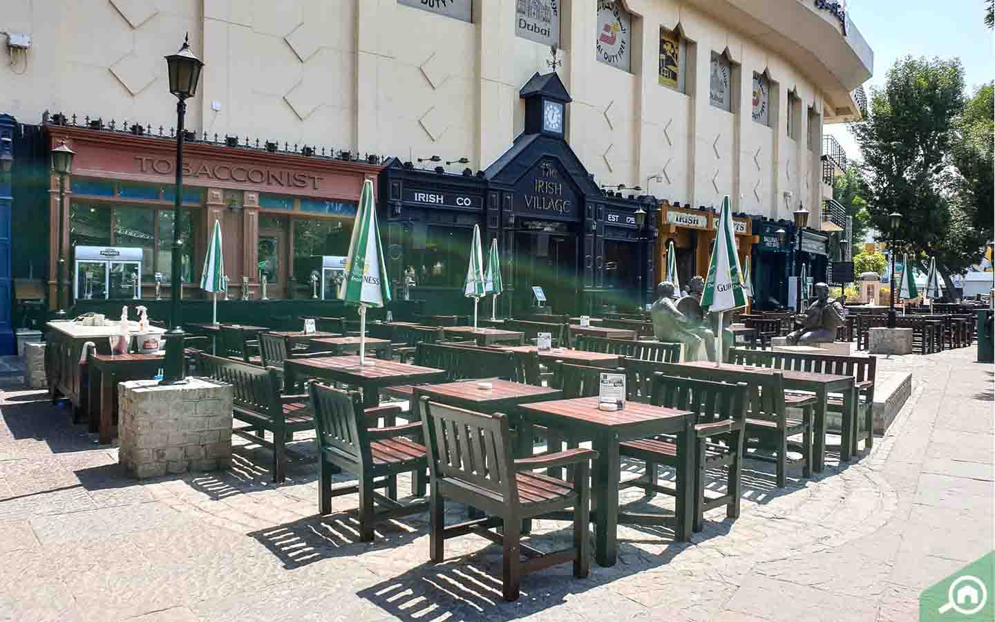 Pros and Cons of living in Al Garhoud: Life in Garhoud - MyBayut