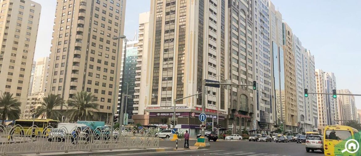 Pros and Cons of Living in Hamdan Street, Abu Dhabi - MyBayut