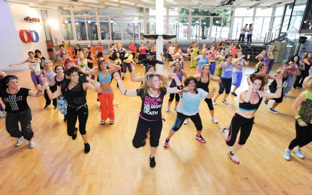 Zumba classes in Abu Dhabi: Fitness First, Viva Fit & More - MyBayut